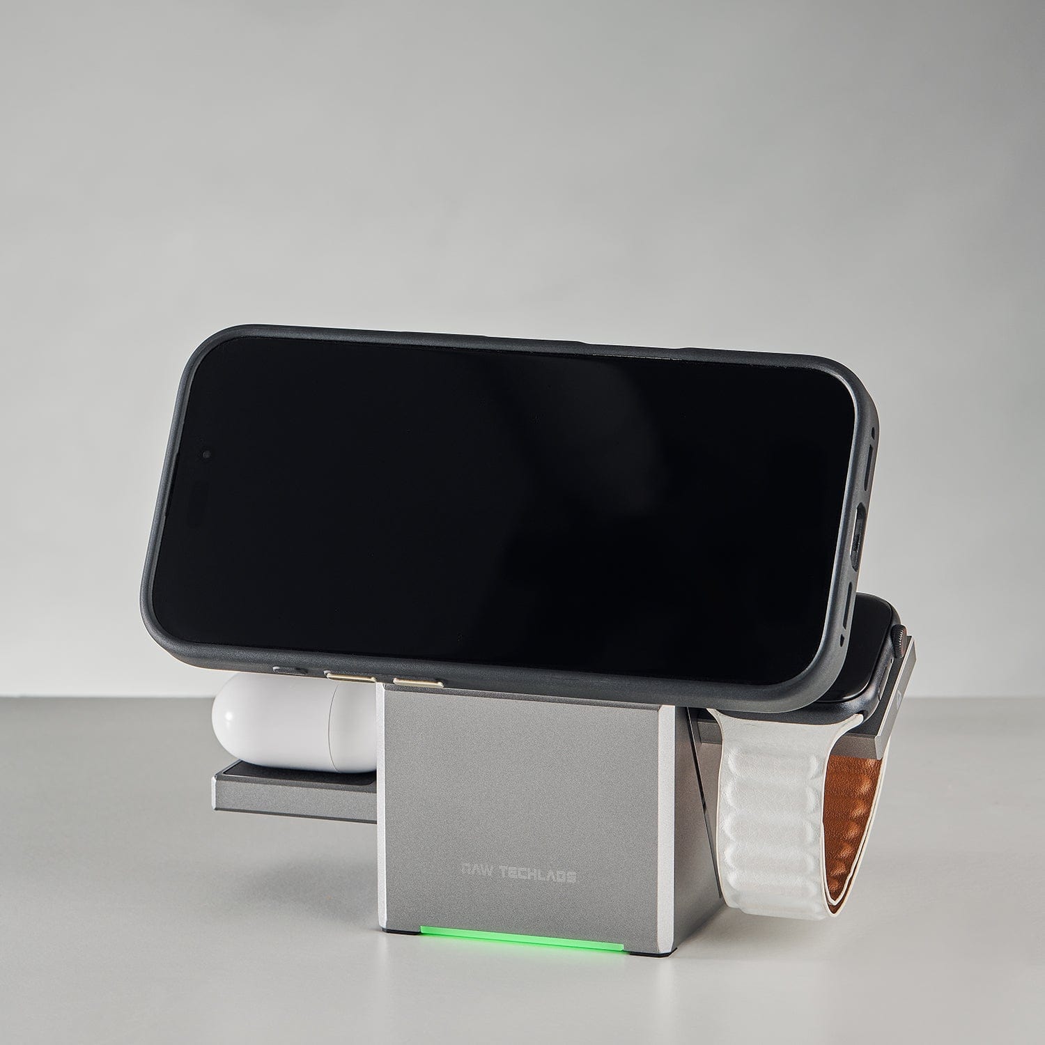 BotCharge 3 in 1 Robotic Wireless Charger Tower QI2 – Fone King